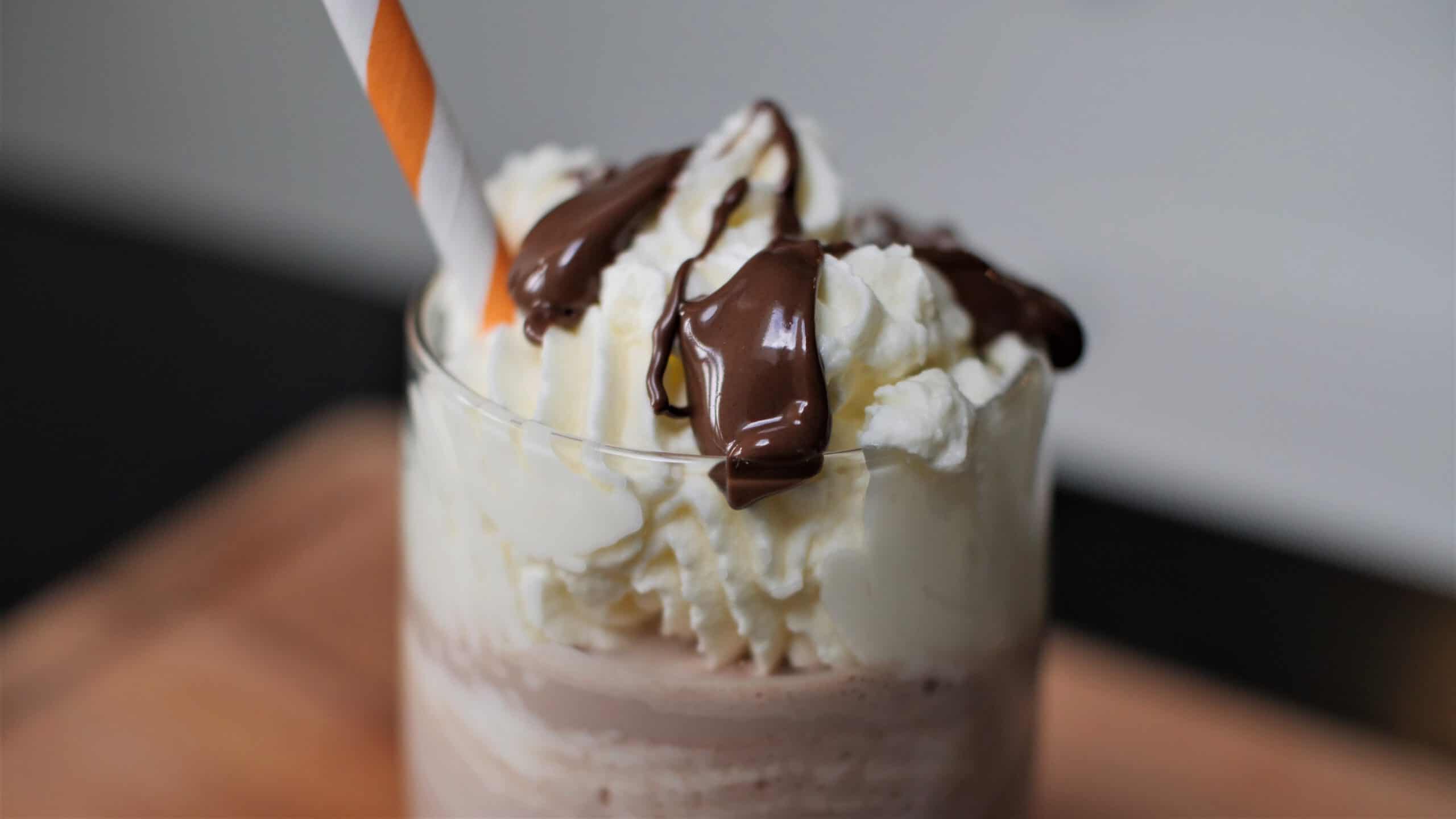 Nutella Milkshake in 5 Minuten - Nolynskitchen.com